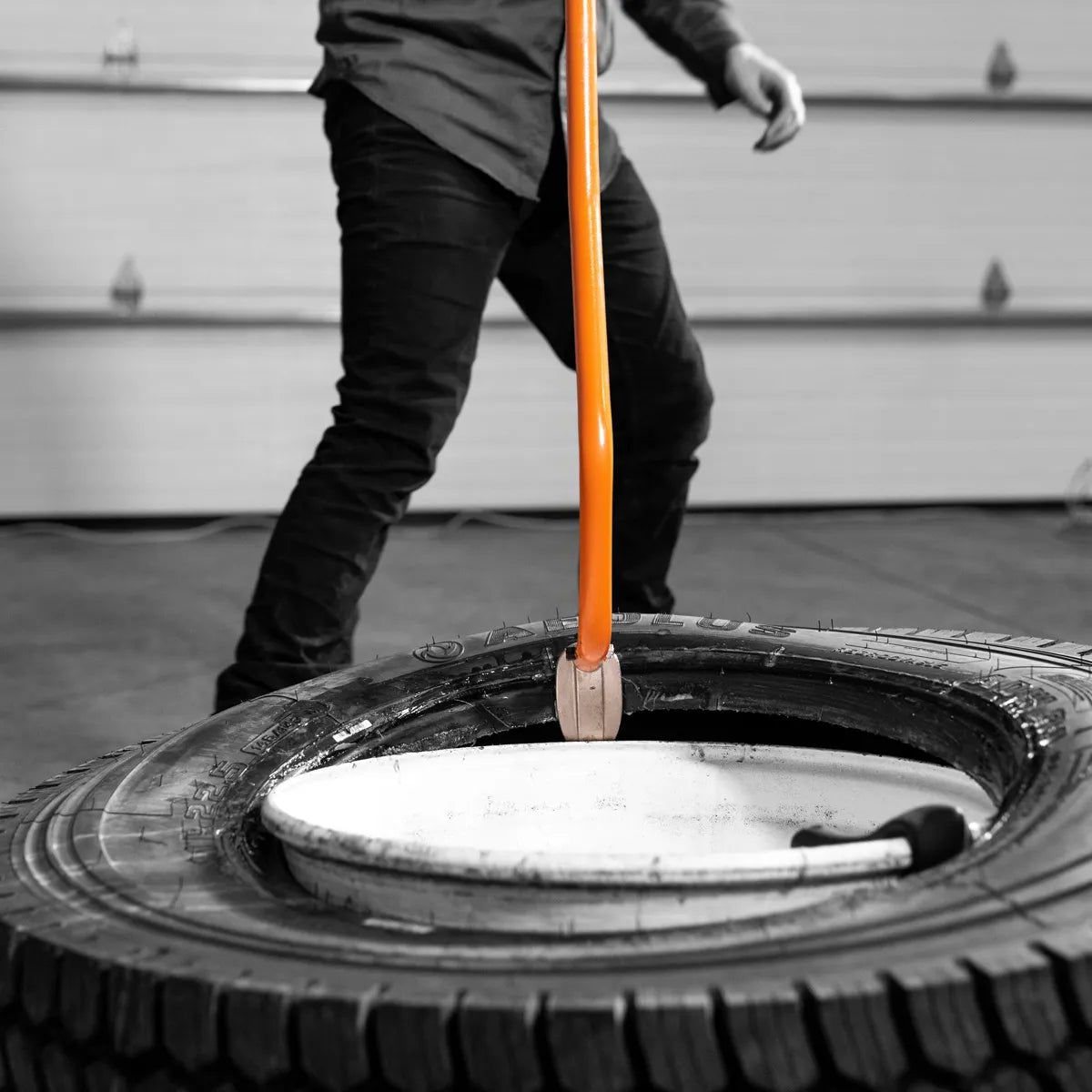 Tire Bead Holder – Moto Solutions